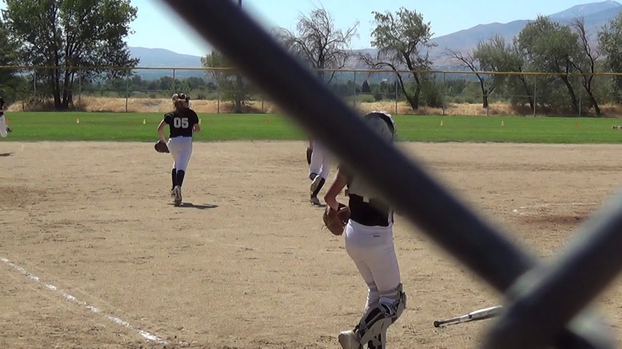 Thrashers 9-14-2019 Marissa push bunt SAFE - YouTube