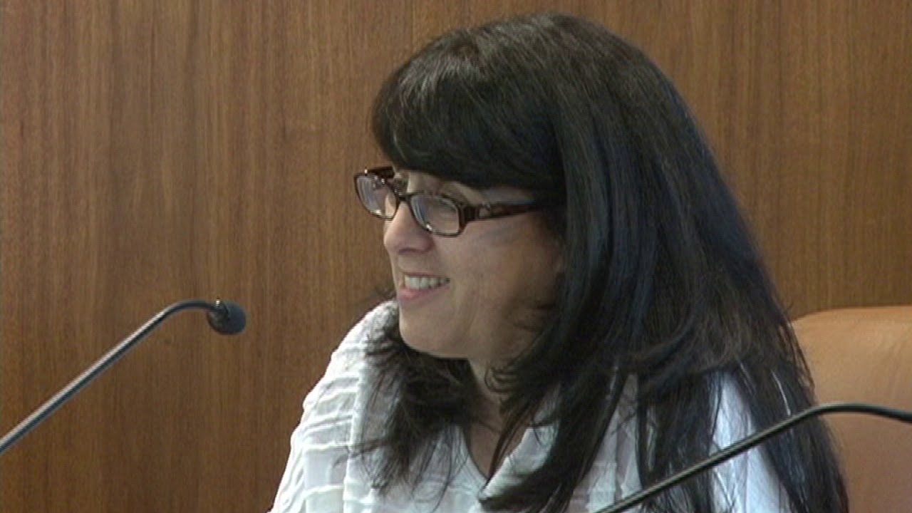 Cynthia Koehler in "Selling My Pork Chops" - YouTube