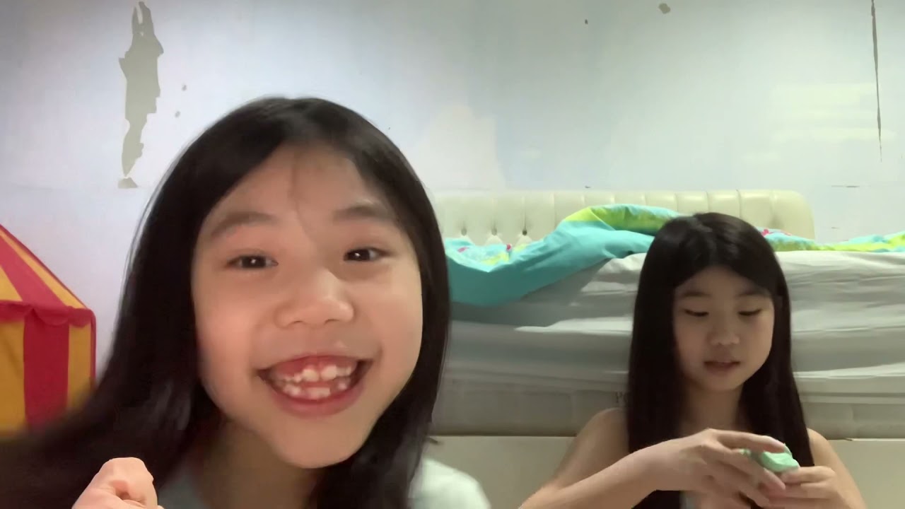 ROOM TOUR!!! (Emily Vlogs)🕊 - YouTube