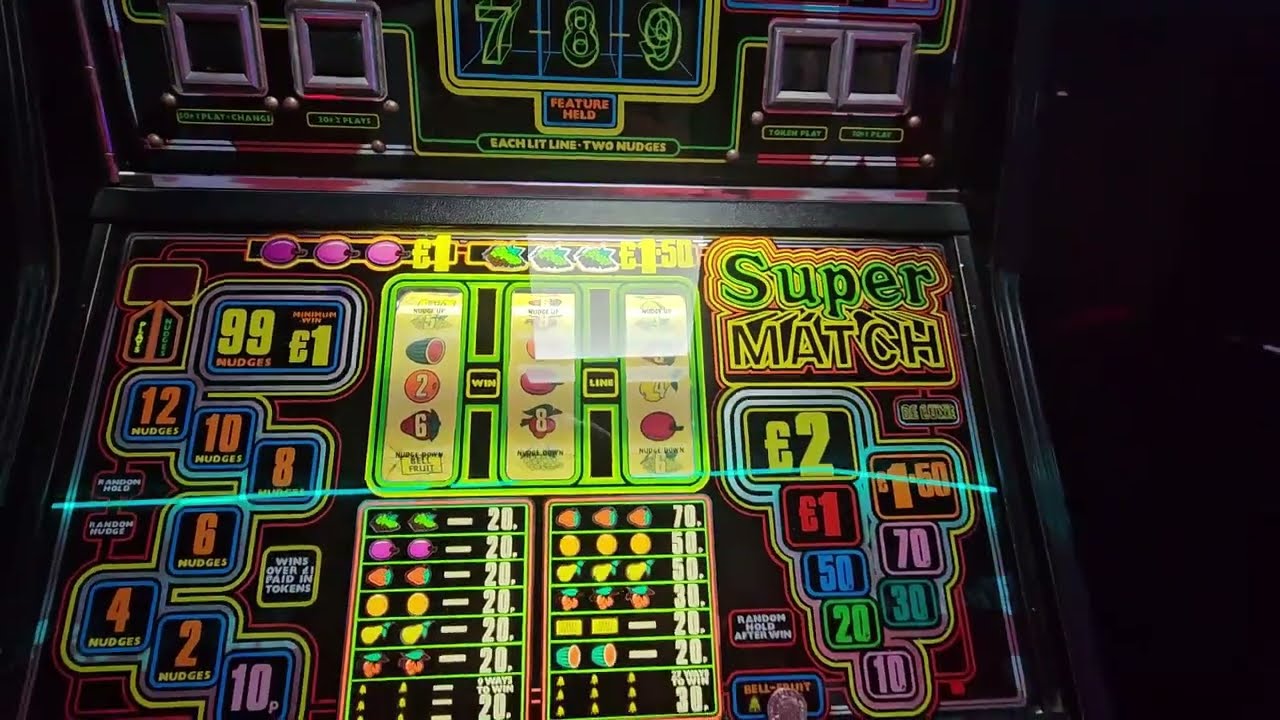 💥 We Explore RED ROSE Bowl ARCADE & Play Some Retro Fruit Machine Slots ...