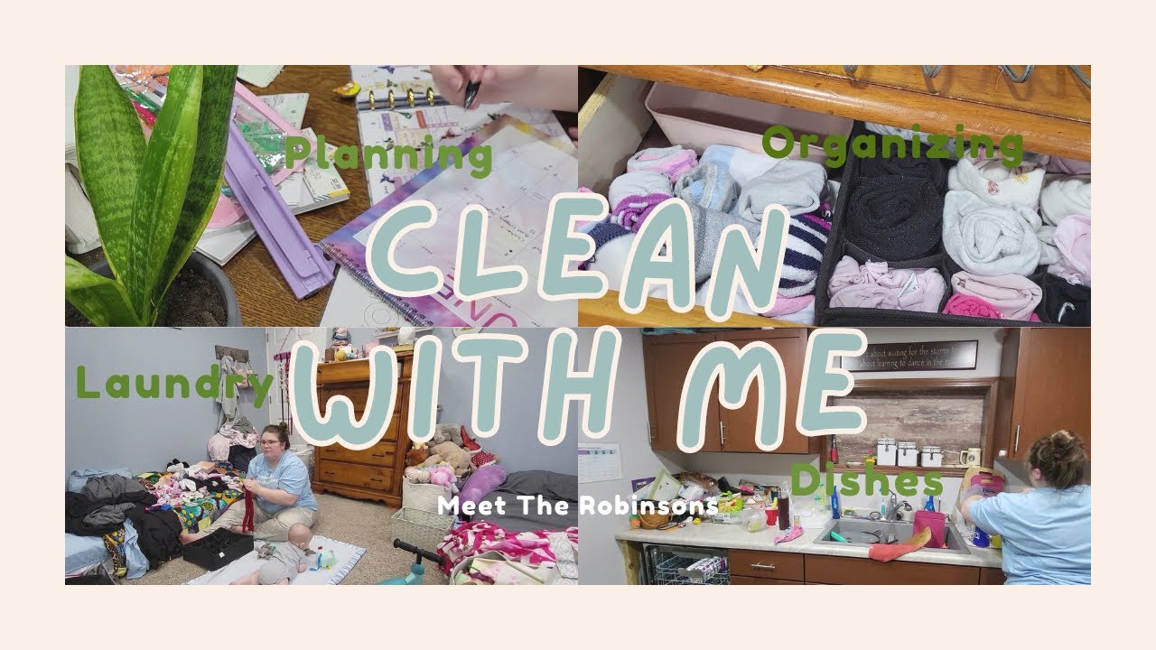 Clean With Me | Mom Motivation | Cleaning With Kids - YouTube