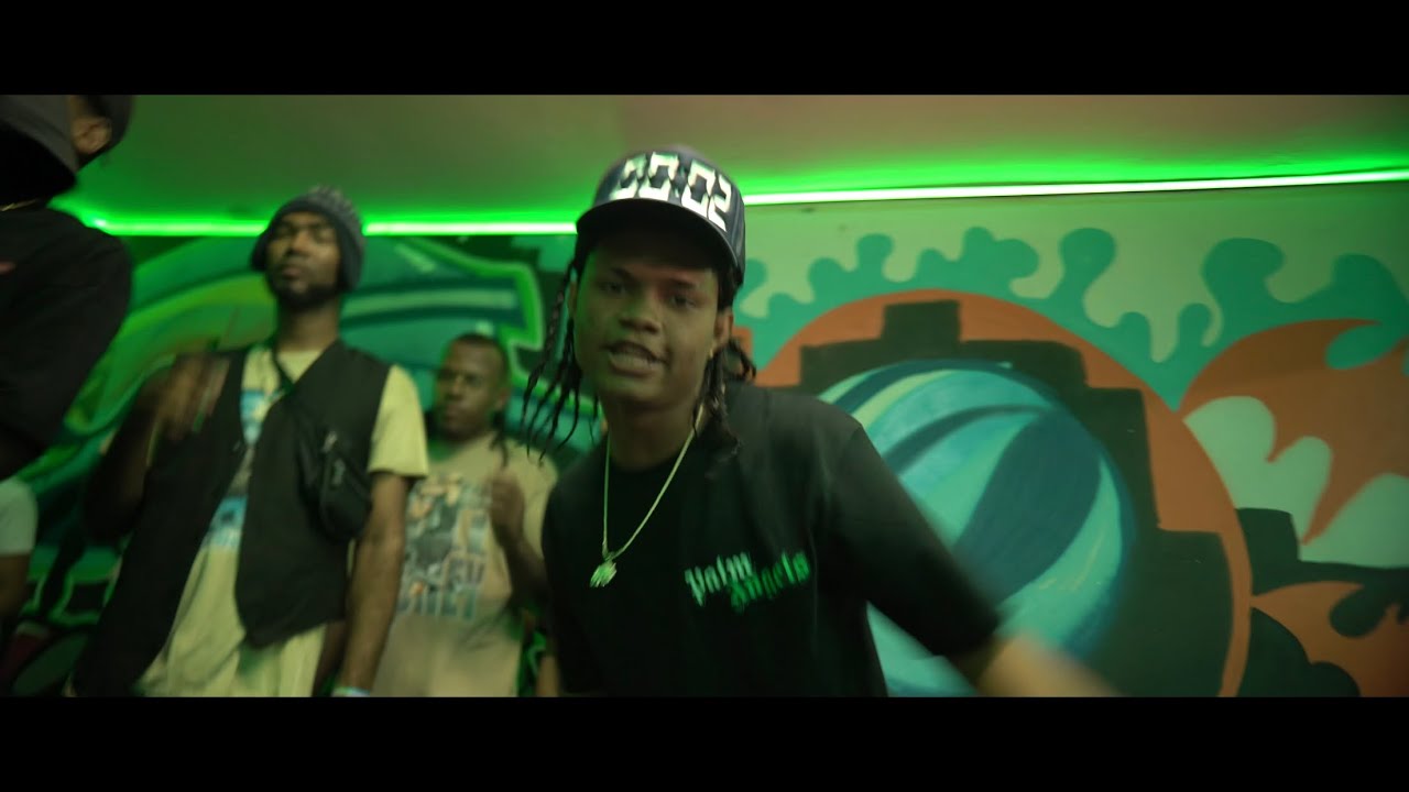 LA R 42 - DOMINGO PA LUNES🍾42 (video oficial) - YouTube