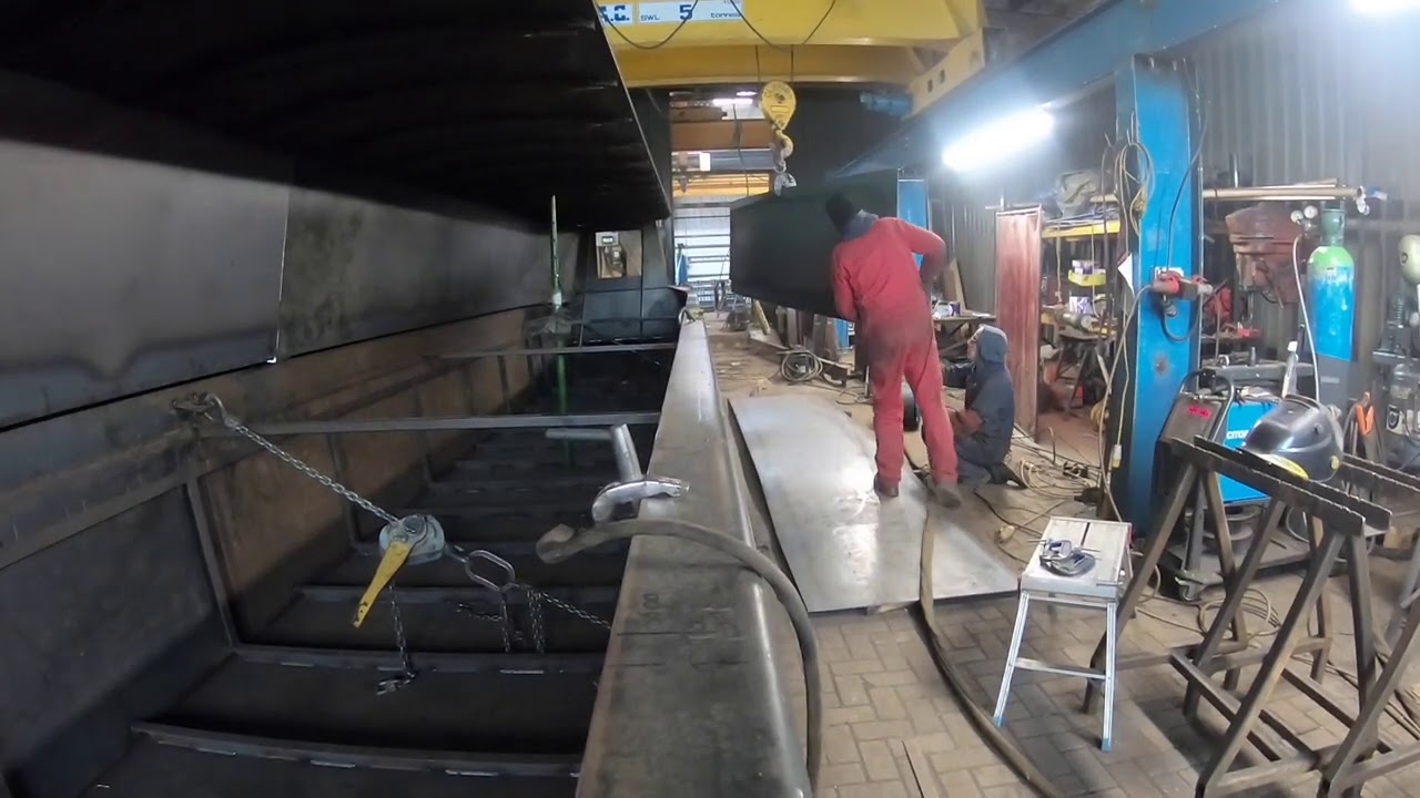 Vlog 10, Steel Narrowboat Shell Build - week 6 - YouTube
