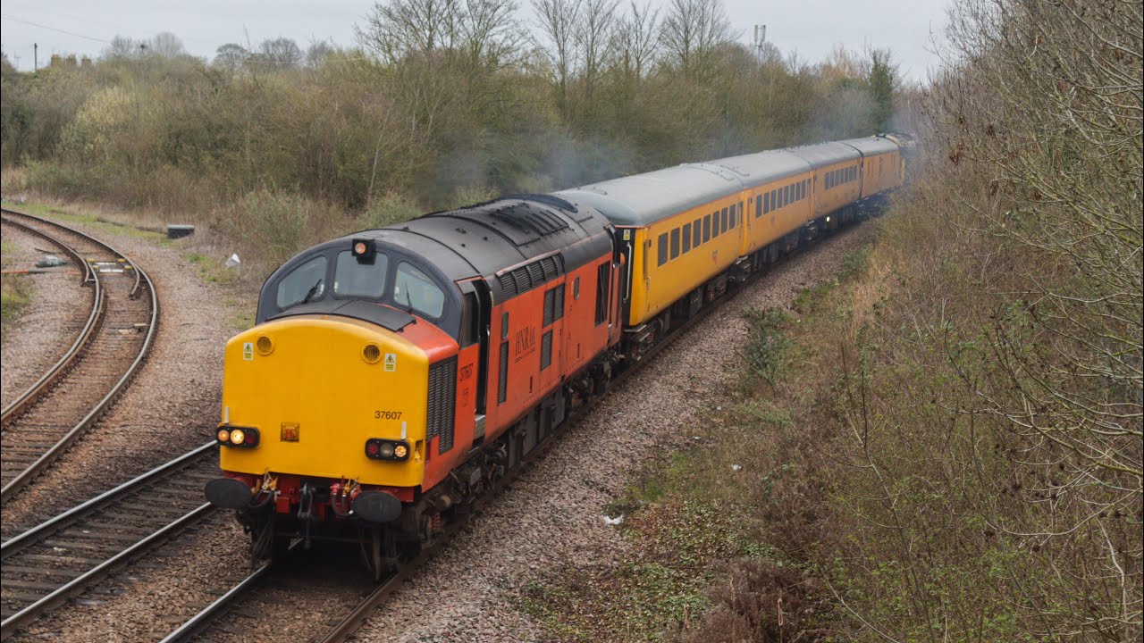 Colas Rail (HNRC) 37607 & 37610 Work The Monthly Anglian PLPR | 31/03 ...