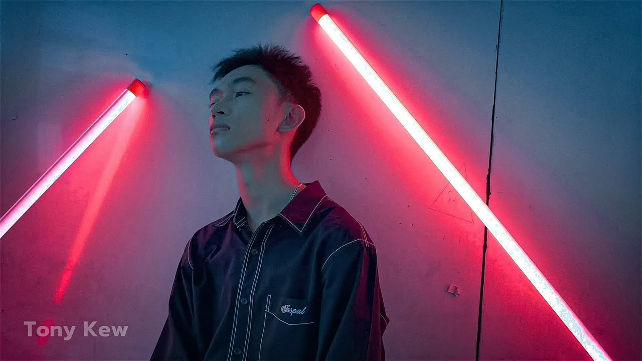 Tony Kew - หมดตัว (Modtua) (Official Video) - YouTube