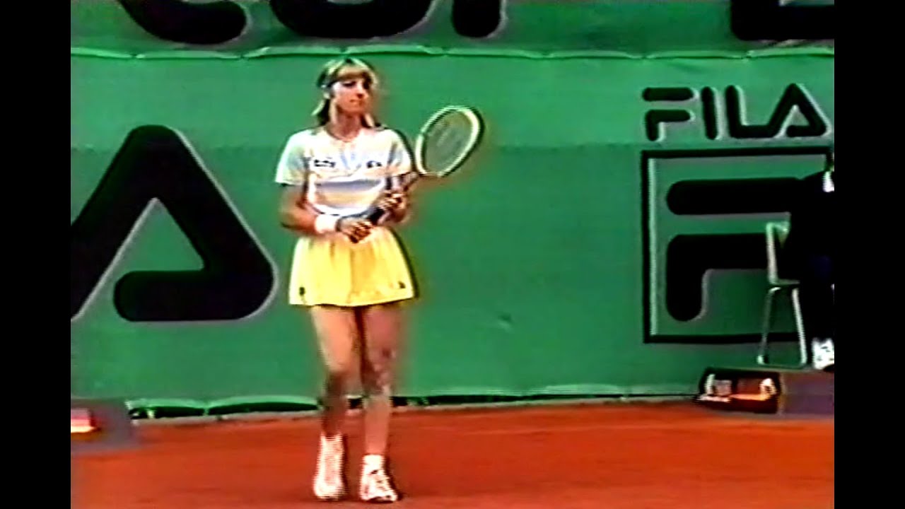 Chris Evert vs. Helena Sukova Berlin 1983 SF 💛 - YouTube