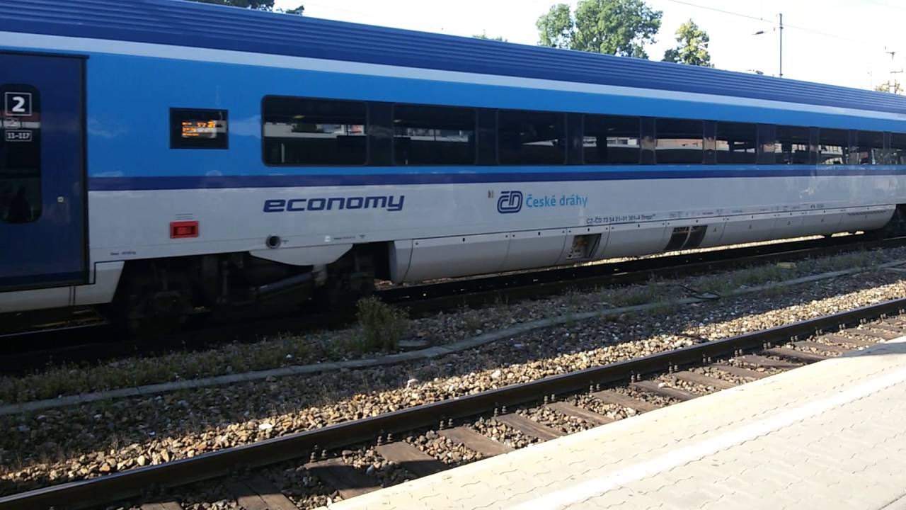 Ceske Drahy Railjet 72 Bahnhof Meidling in Wien - YouTube