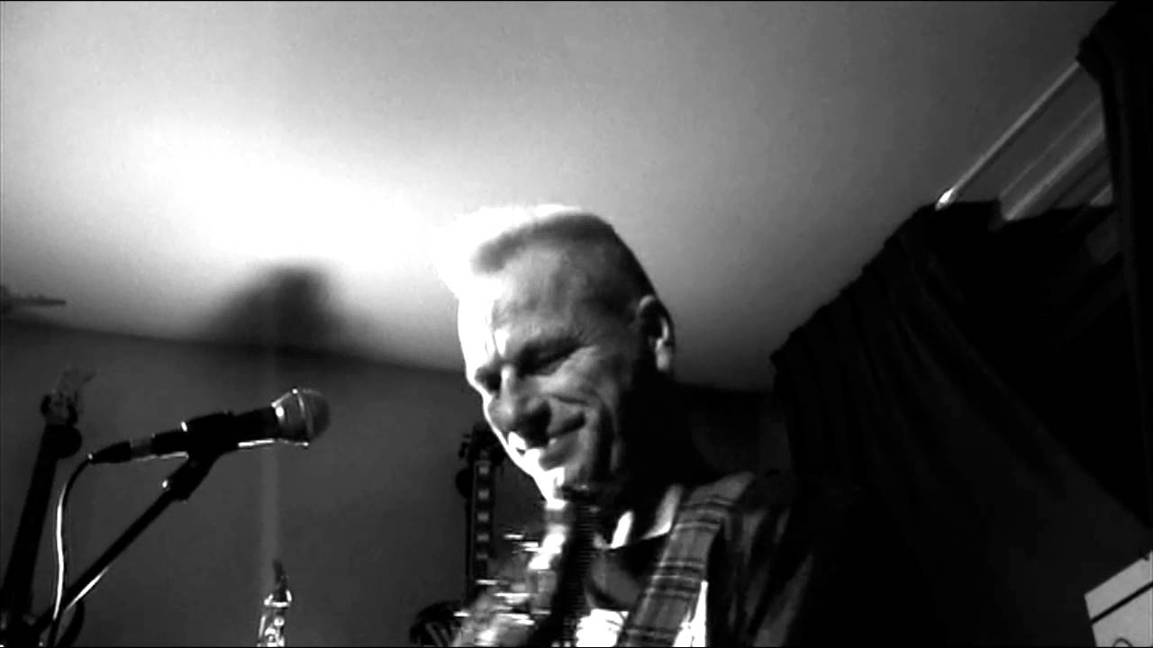 ASG - MAX VANREMMERDEN - BACKSTAGE HOTEL OPEN MIC AMSTERDAM - YouTube