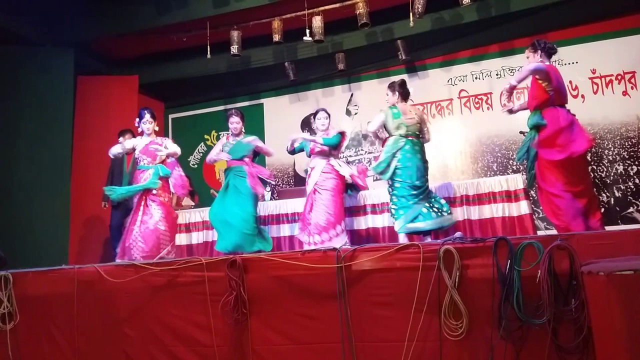 Mather Sobuj Theke Surjer Lal (Bijoy mela) - YouTube