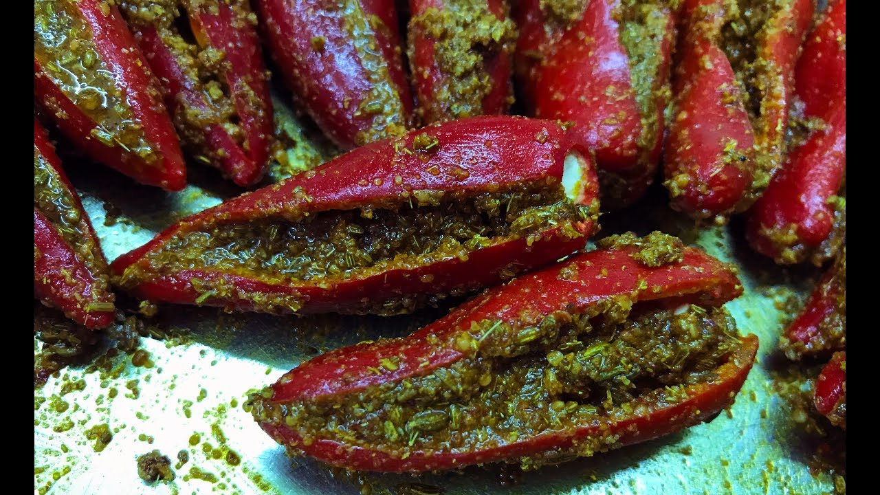 Rajasthani moti lal mirch ka achaar recipe | Red chilli pepper pickle ...