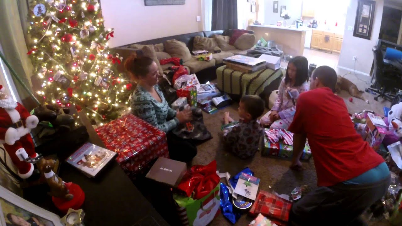 Opening presents on Christmas 2015 - YouTube