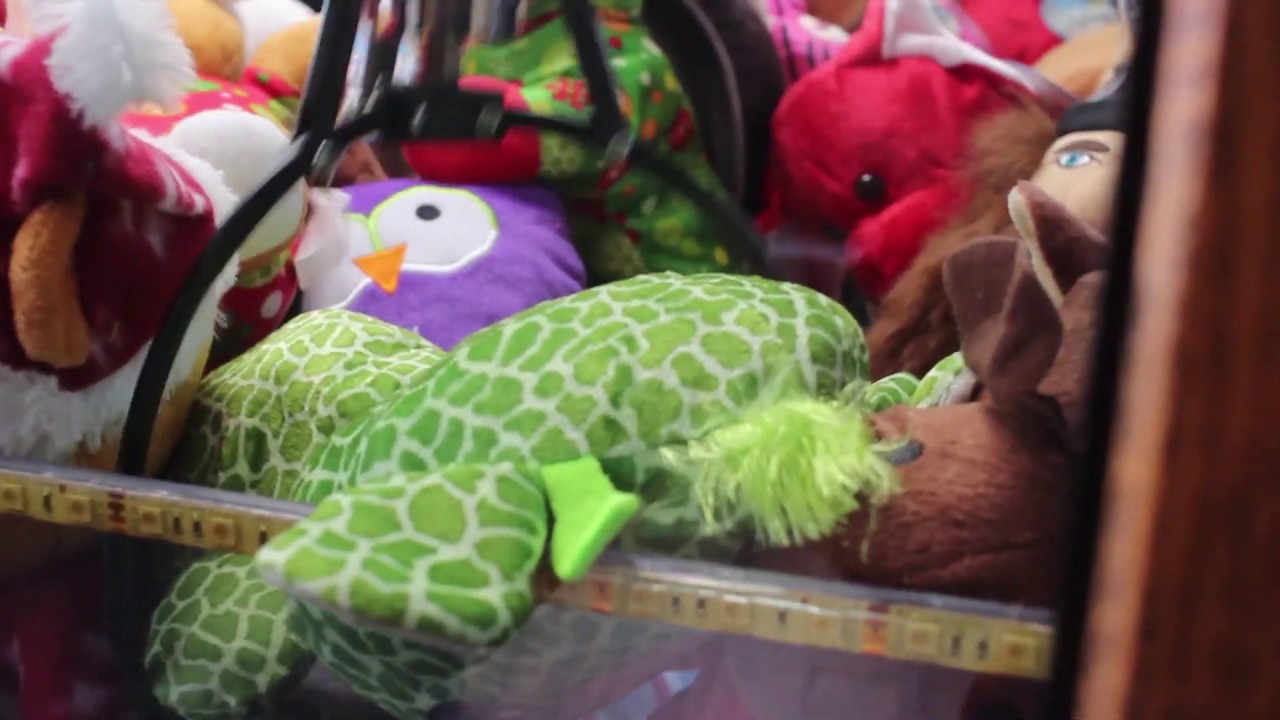 Denny's Claw Machines - YouTube