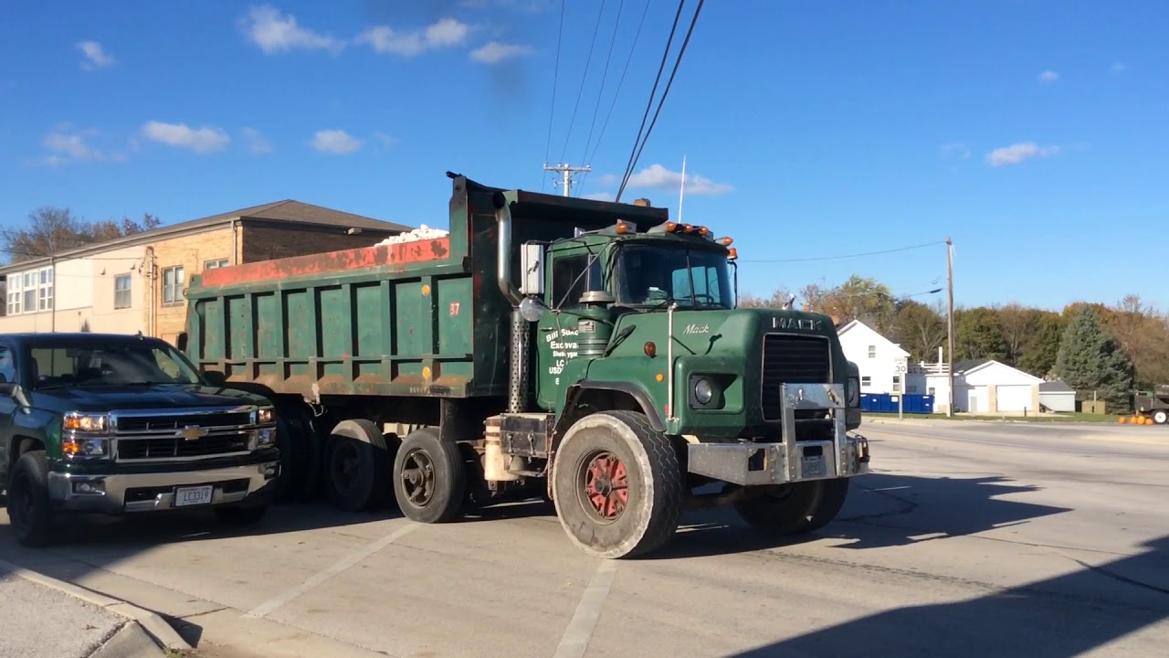 Old Mack Dump Truck 7 - YouTube