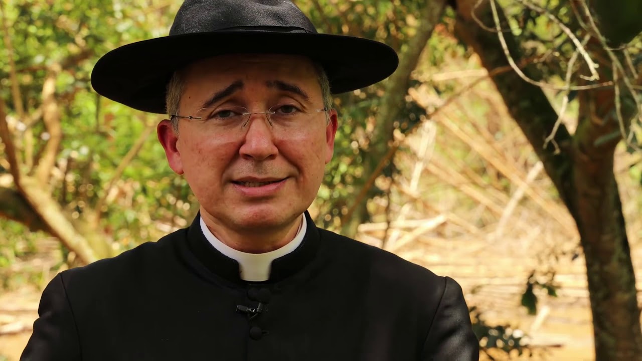 Qual é a REAL MISSÃO do padre católico? - YouTube