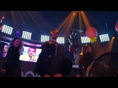 Demet akalin rotterdam club blu