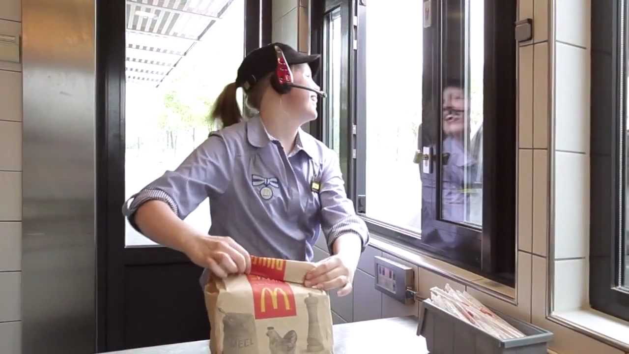Werken bij McDonald's als Crewtrainer - YouTube
