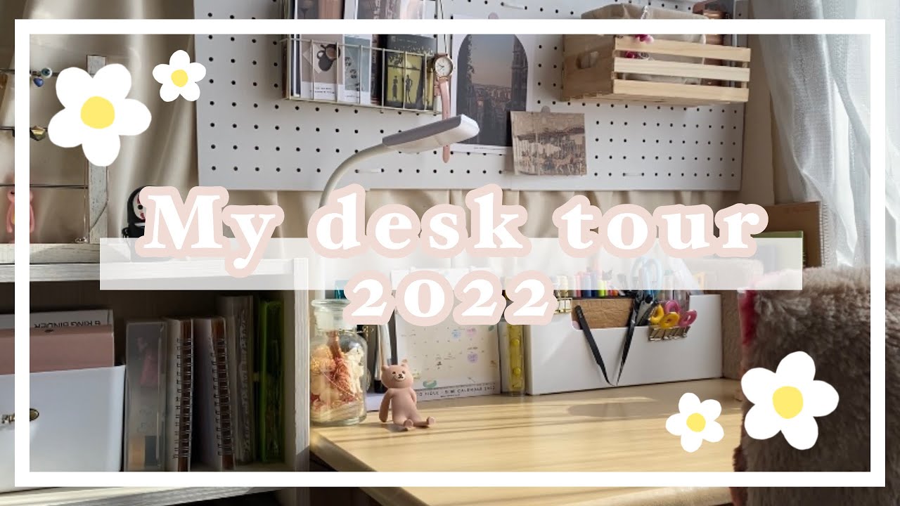 My desk tour 🤍 2022 // 私のデスク周りをご紹介📚 - YouTube
