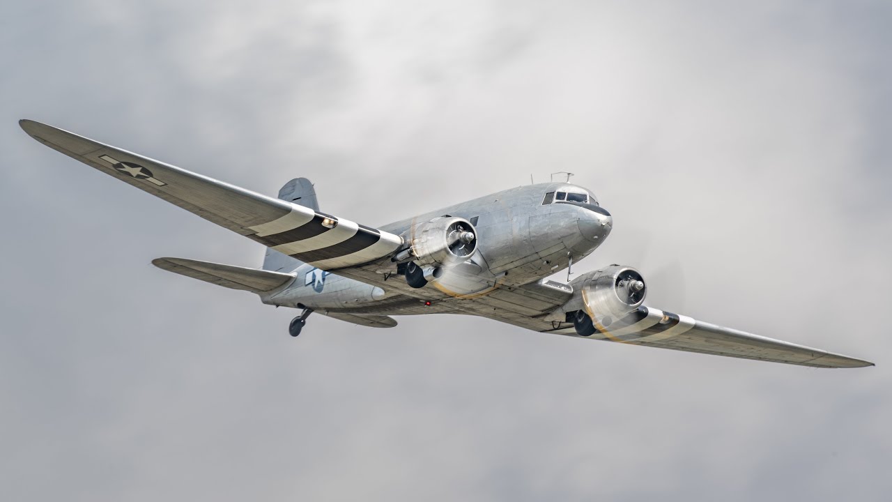 DOUGLAS DC3 Air Legend 11 Sept 22 - YouTube