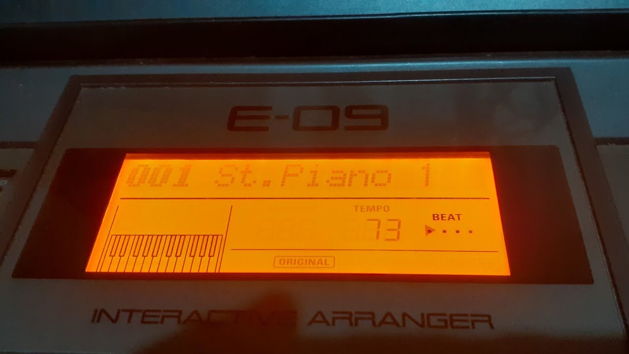 Demo do teclado Roland E09 com piano digital casio com um trecho da ...