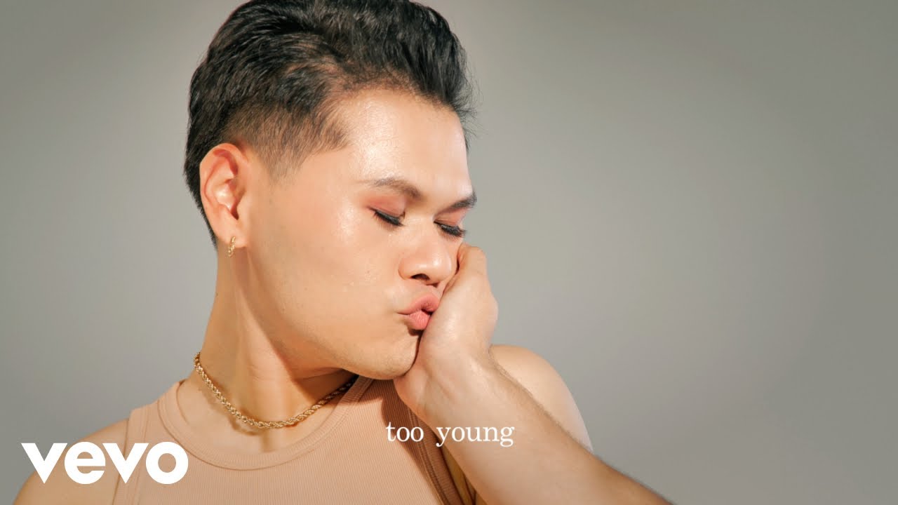 Sinora Roath - Too Young (Lyric video) - YouTube