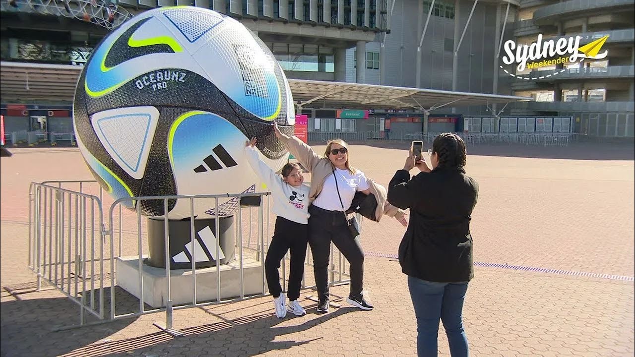 Live Action | Sydney Weekender - YouTube