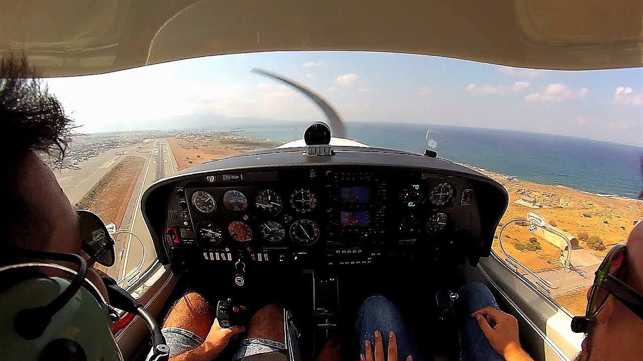 Diamond DA40 Cockpit Takeoff and Landing at Iraklion, Crete - VFR ...