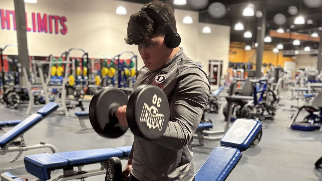 Full Chest and Biceps day | Time to get 20in arms | - YouTube