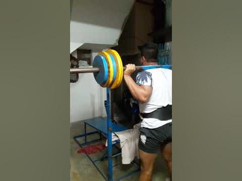 1st set squat 126.8kg *8 - YouTube