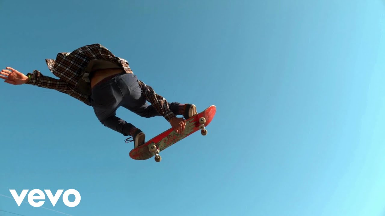 Lugo - Jumpin' Saturday - YouTube