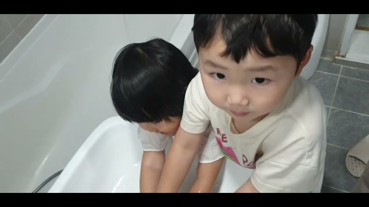 서윗한 새로이 나라야 이리와 오빠가 손 씻겨줄게 Youtube