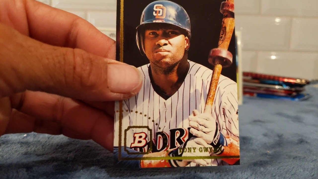 **First Look**👀👀 ROOKIE RATED BOX from L E Johnson! And Mail! - YouTube