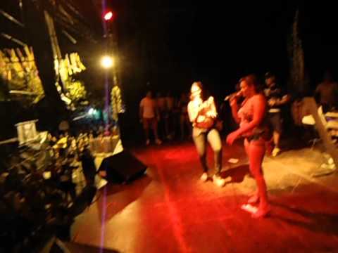 Andressa Soares e Jéssica Guimarães em José de Freitas