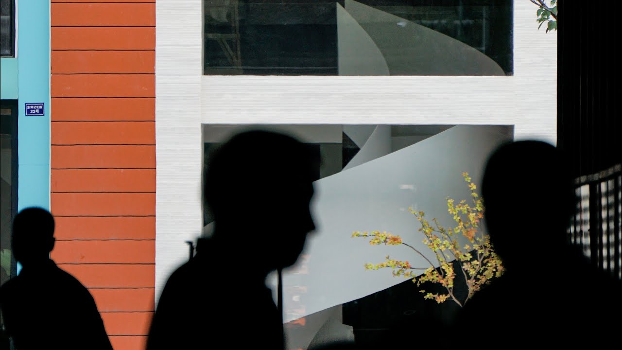 Humanistic Photography: Portraying Humanity and Emotions Through the ...