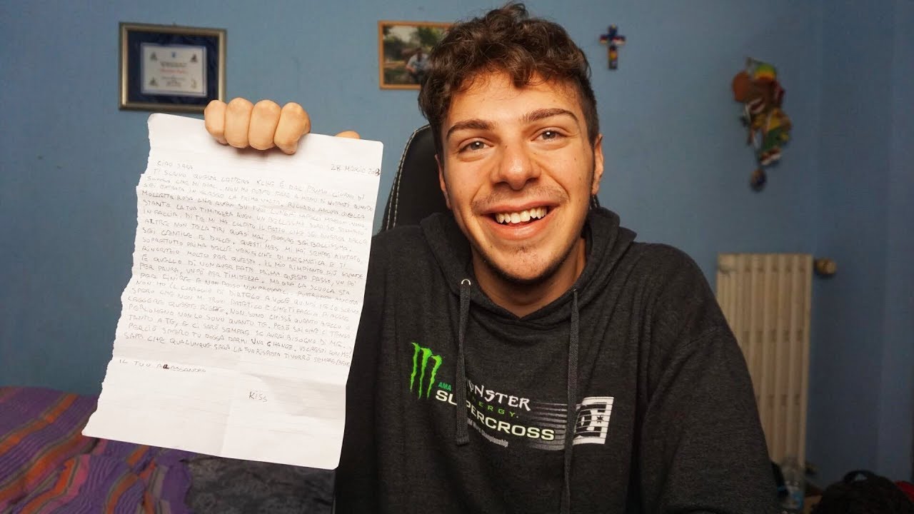 Frenezy a SCUOLA - LA LETTERA PER CONQUISTARE SARA - YouTube