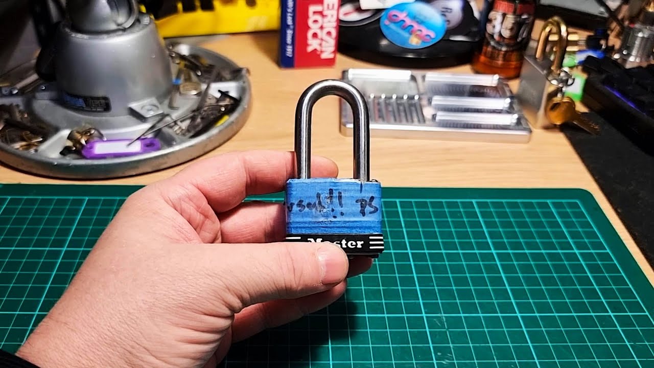 (422) PickSmith's Cursed Master Lock No.1 - YouTube