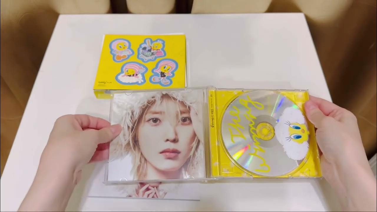 Unboxing 開封 開箱 IU - The Winning Album Special - YouTube