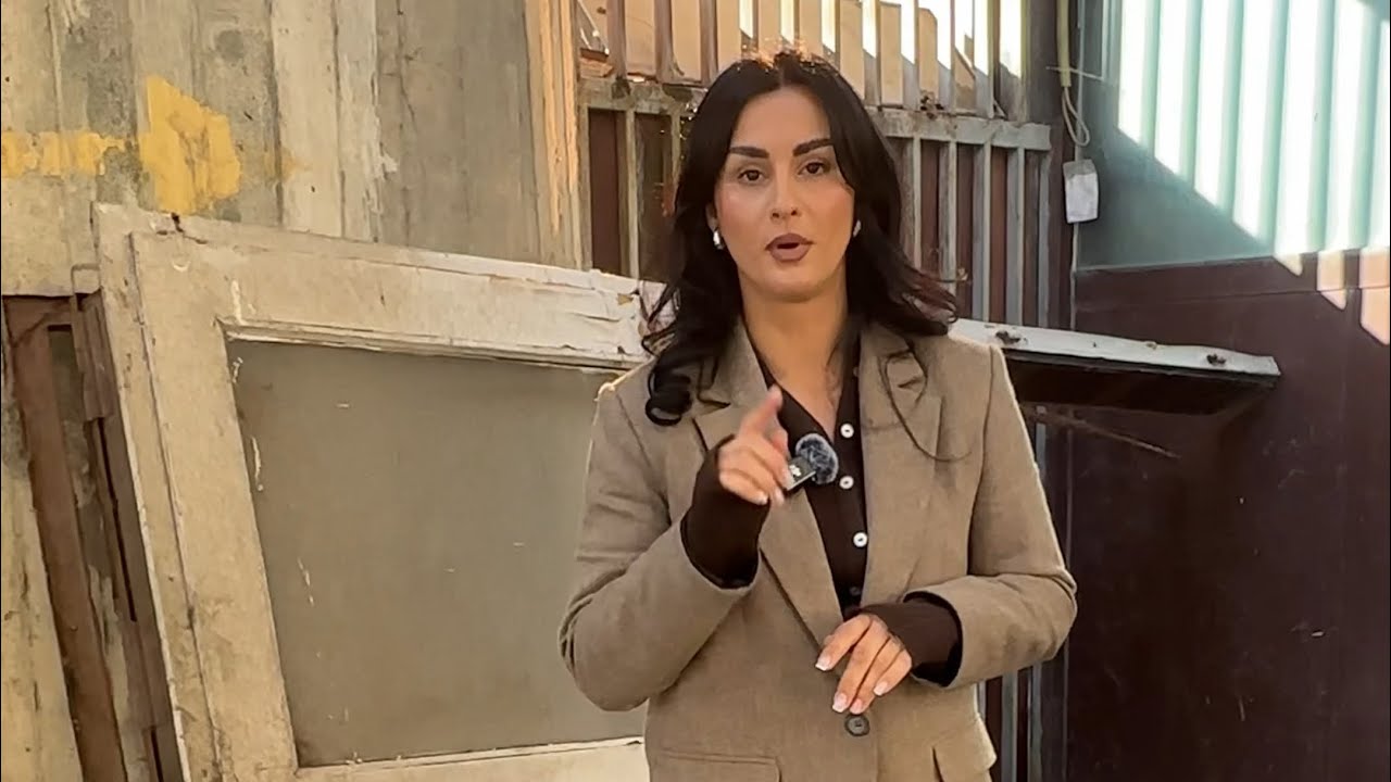 Puntorët i lidhin me zinxhirë karriket në vendin e punës!20 vite shkatërrim tek Posta e ...