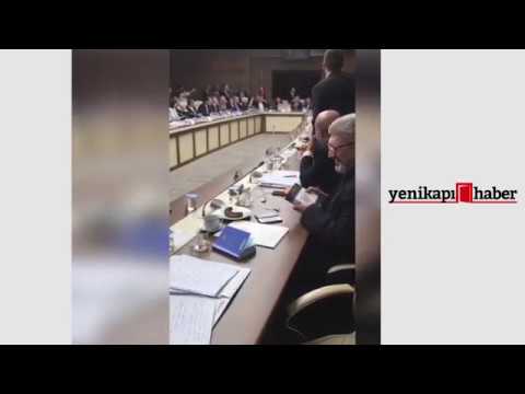 Masaya vurarak! Çok büyük bir keyif yaşadılar!