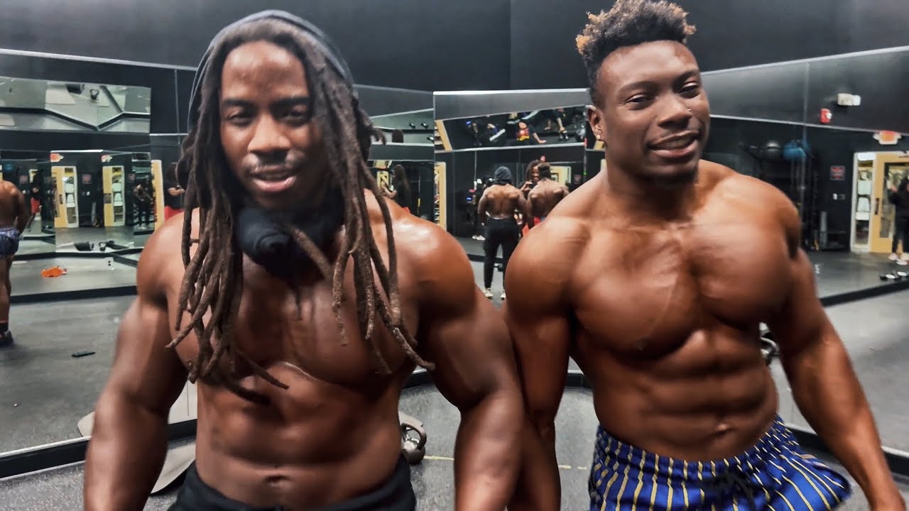 Challenging a vegan 🌱 to do 200 Push ups and 200 Squats in 10 minutes ...