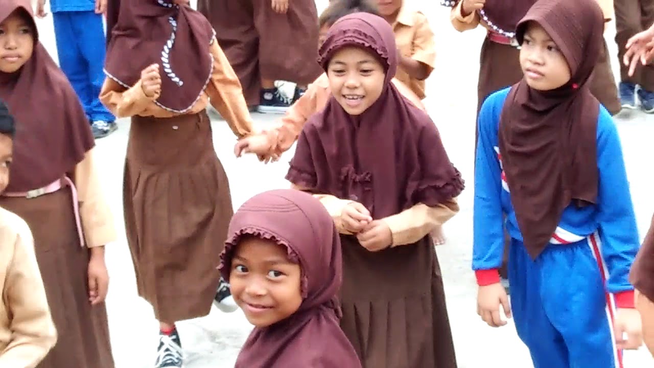 Senam Sehat SD 65 Kota Bima - YouTube