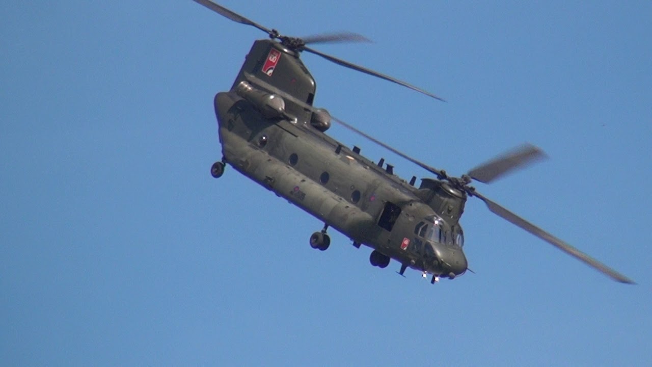 RAF Chinook at RAF Cosford - YouTube