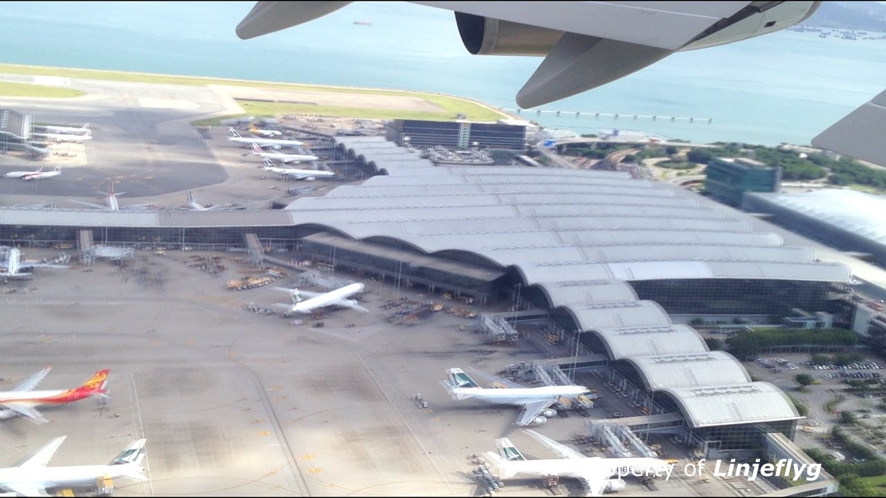 HKG/TPE on CX B747.400 B-HUF - YouTube