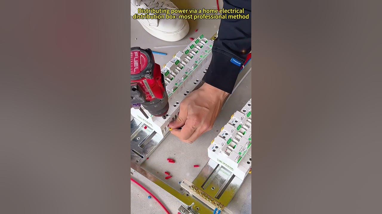 Distributing power via a home electrical distribution box - most professional method。 - YouTube