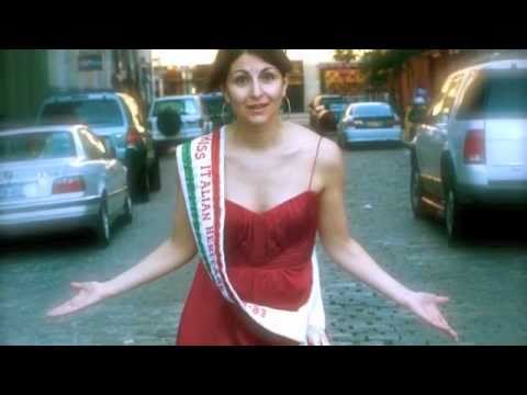 Maria Baratta, one woman show - YouTube