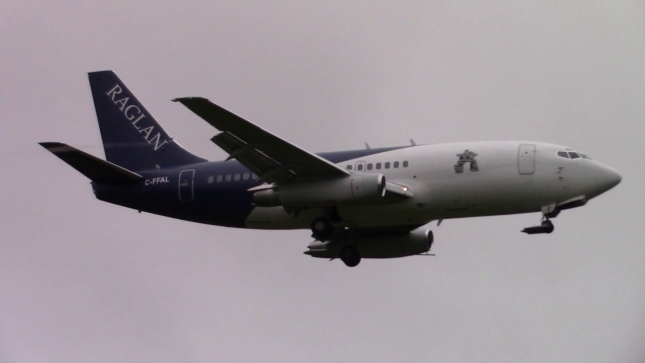 Boeing 737-200 Rainy Landing CYQB 06 - YouTube