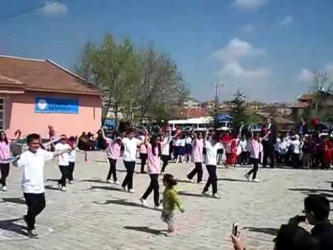 23 Nisan gösterisi Delalım Yeşilyurt Ortaokulu Kulu-Konya 5.sınıf 2013