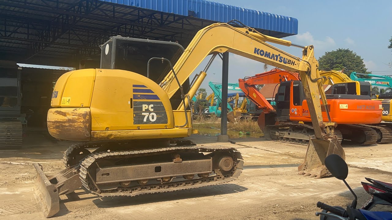 ขายโคมัสสุ70-8รถใหม่ป้ายแดงโคมัสสุ 8000ชมมีใบดันหน้าสวยสดใส ระบบดี ...