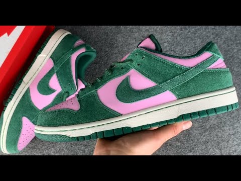 NIKE DUNK LOW RETRO SE MEDIUM SOFT PINK MALACHITE FZ0549-600 - YouTube