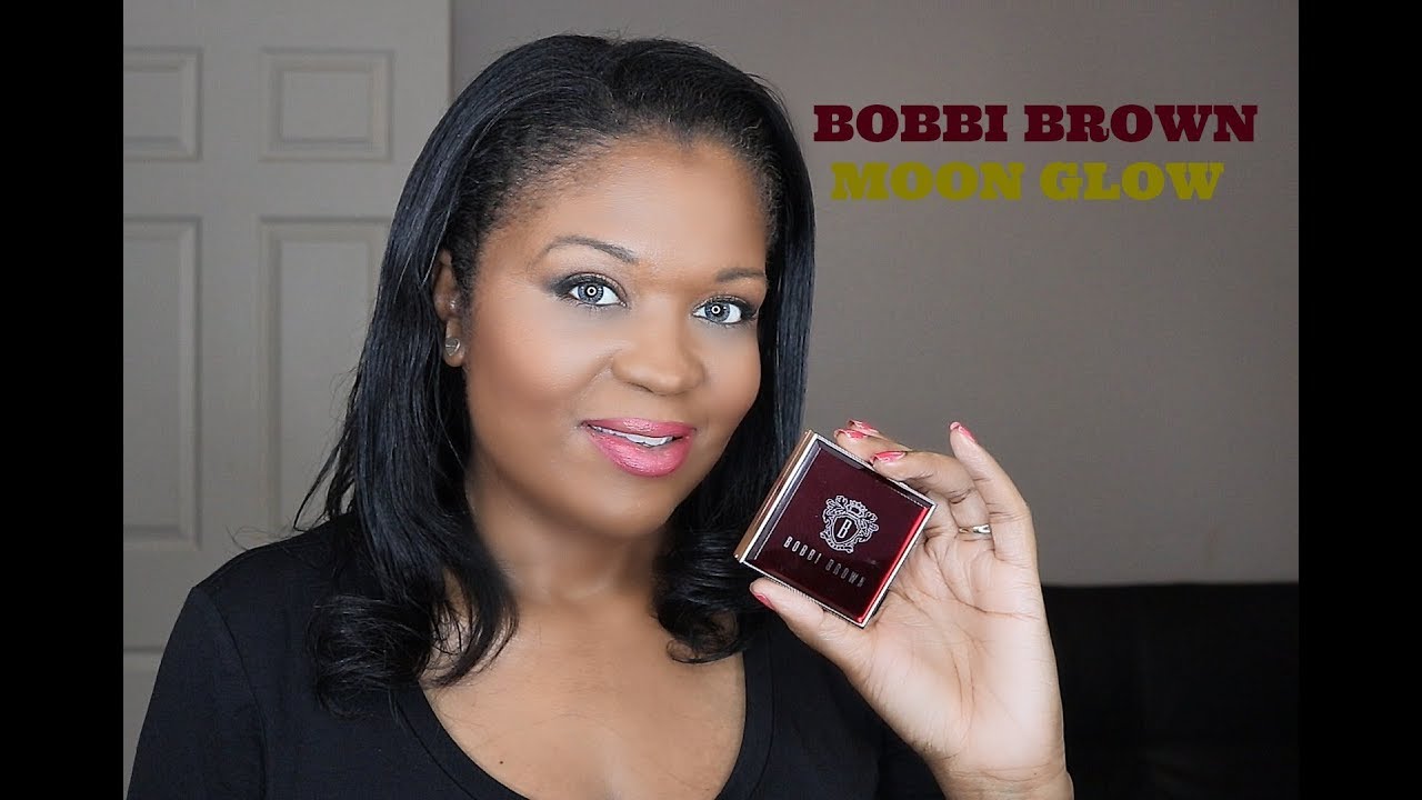 BOBBI BROWN MOON GLOW HIGHLIGHTING POWDER - YouTube