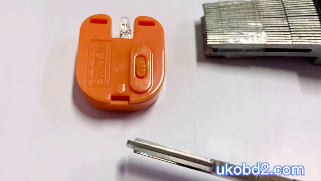 Smart TOY48 2 in 1 Auto Pick and Decoder for Toyota - YouTube